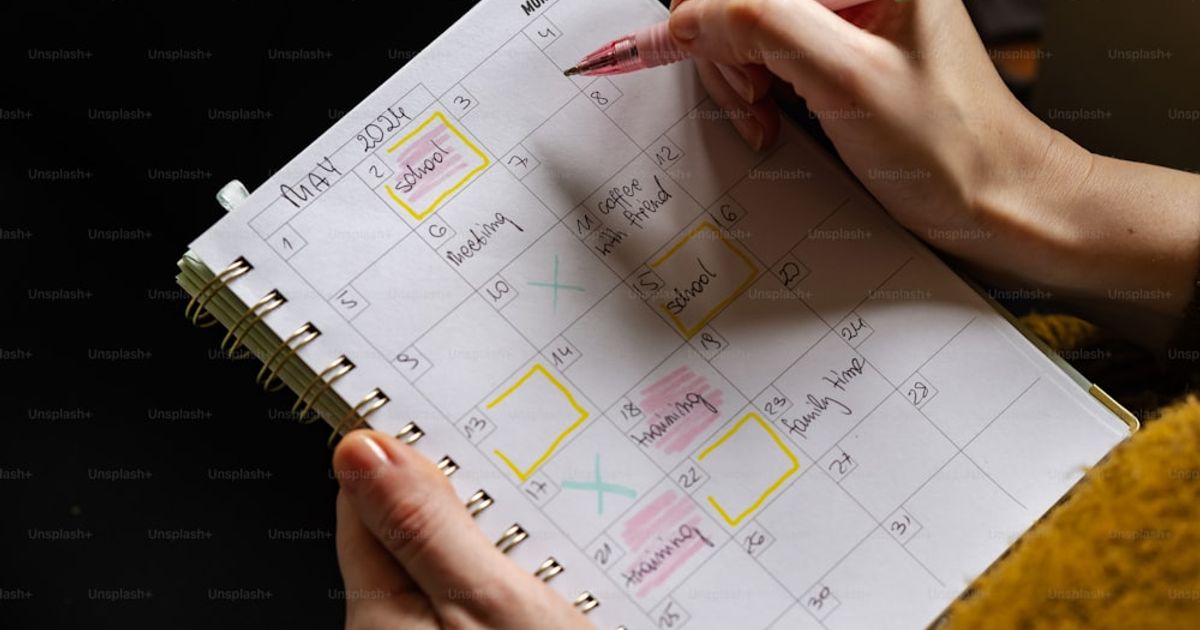 Schedule Conflict: What it Is and How to Resolve it | Unrubble Blog
